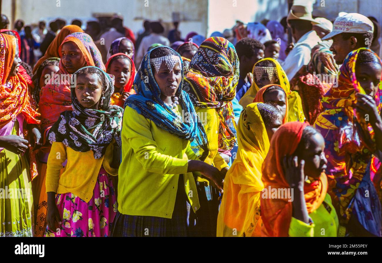 Ethiopia, 1970s, Harar, crowded market, women with colourful dresses ...