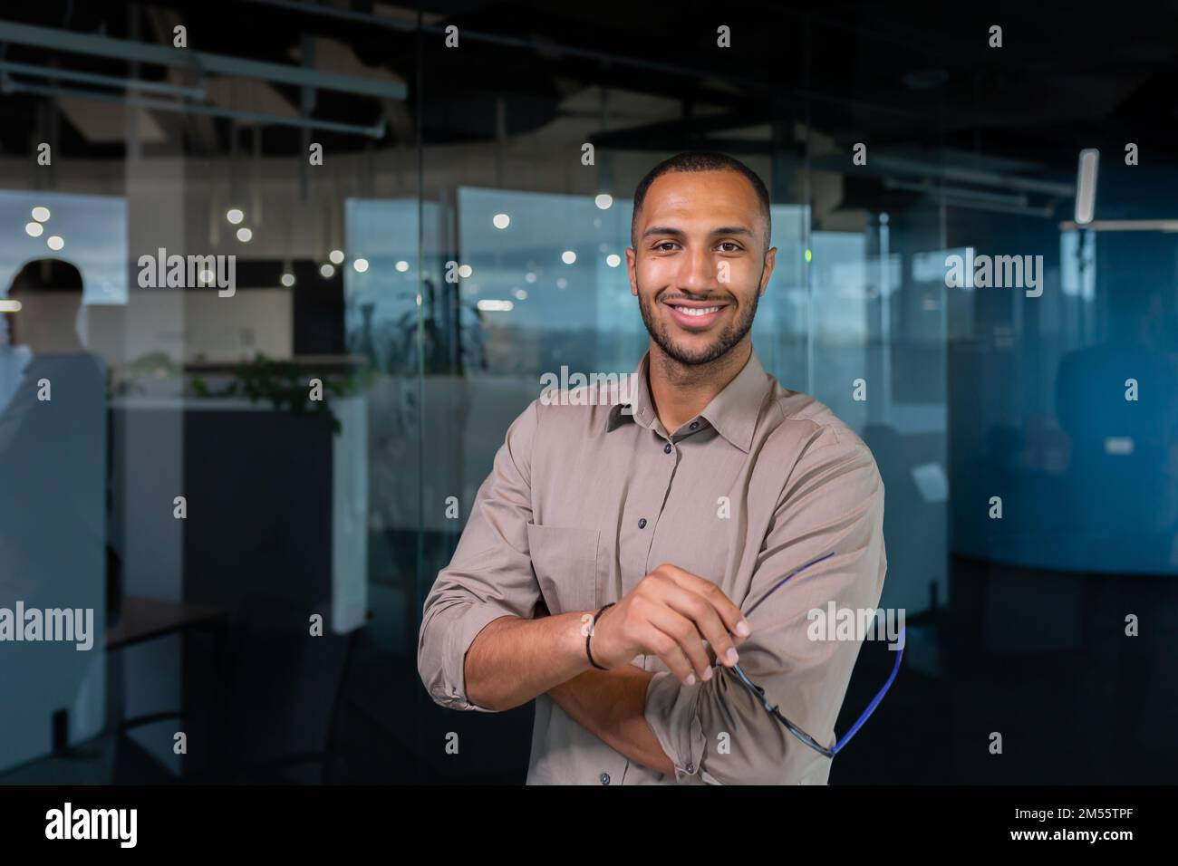 Portrait of african american businessman in office, man in shirt ...