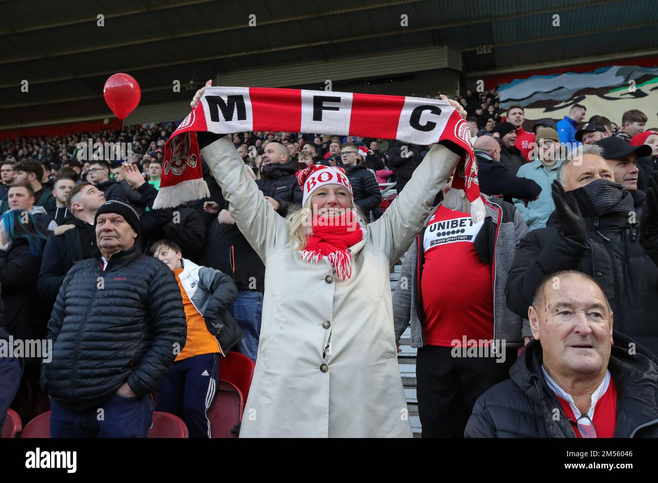 English football team scarf hi-res stock photography and images - Alamy