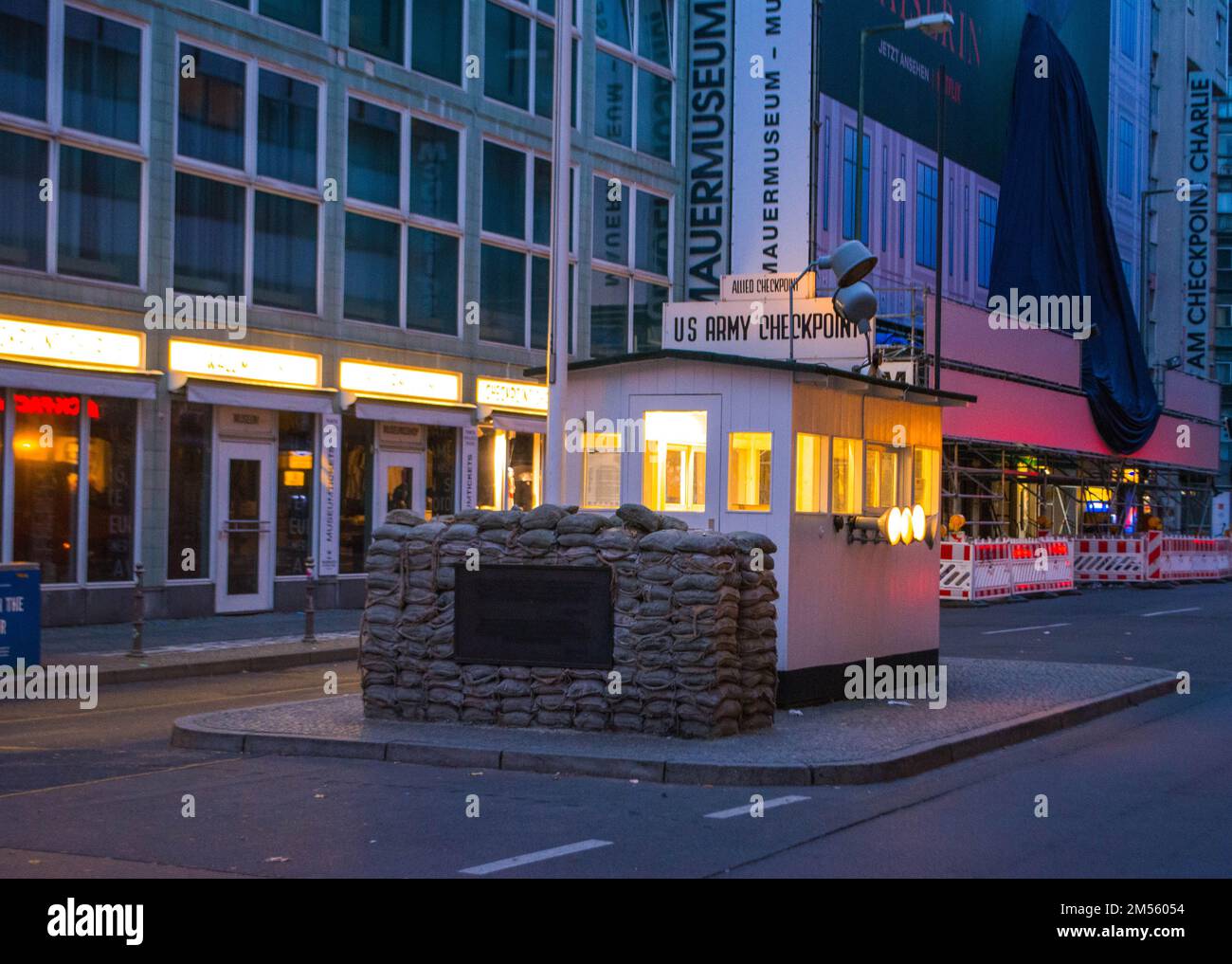 Checkpoint Charlie, Berlin, Germany Stock Photo - Alamy