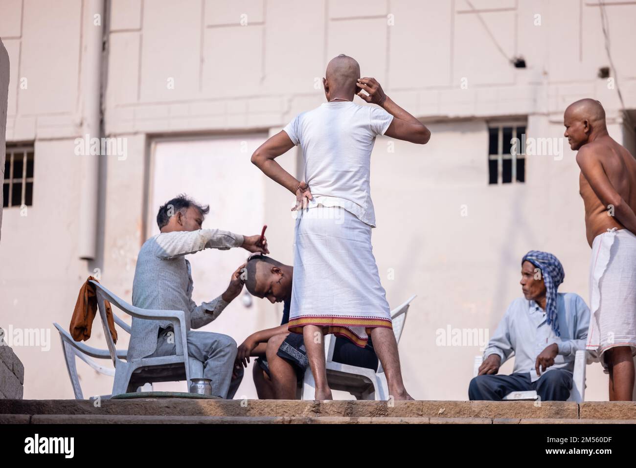 Varanasi, Uttar Pradesh, India - November 2022: Street barber ...