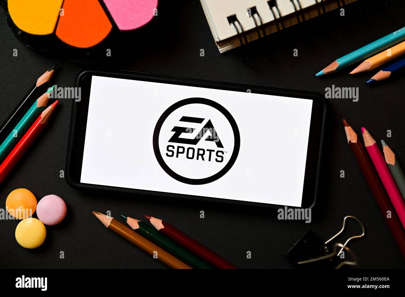 Ea mobile logo hi-res stock photography and images - Alamy