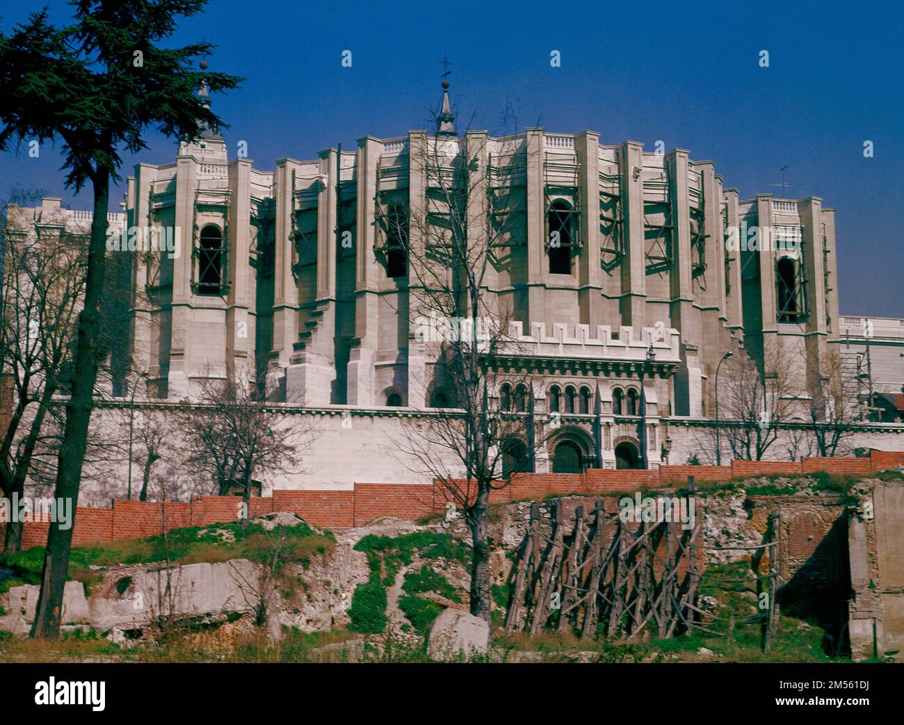 ABSIDES - CONJUNTO EXTERIOR - FOTO AÑOS 70. Location: CATEDRAL DE LA ...