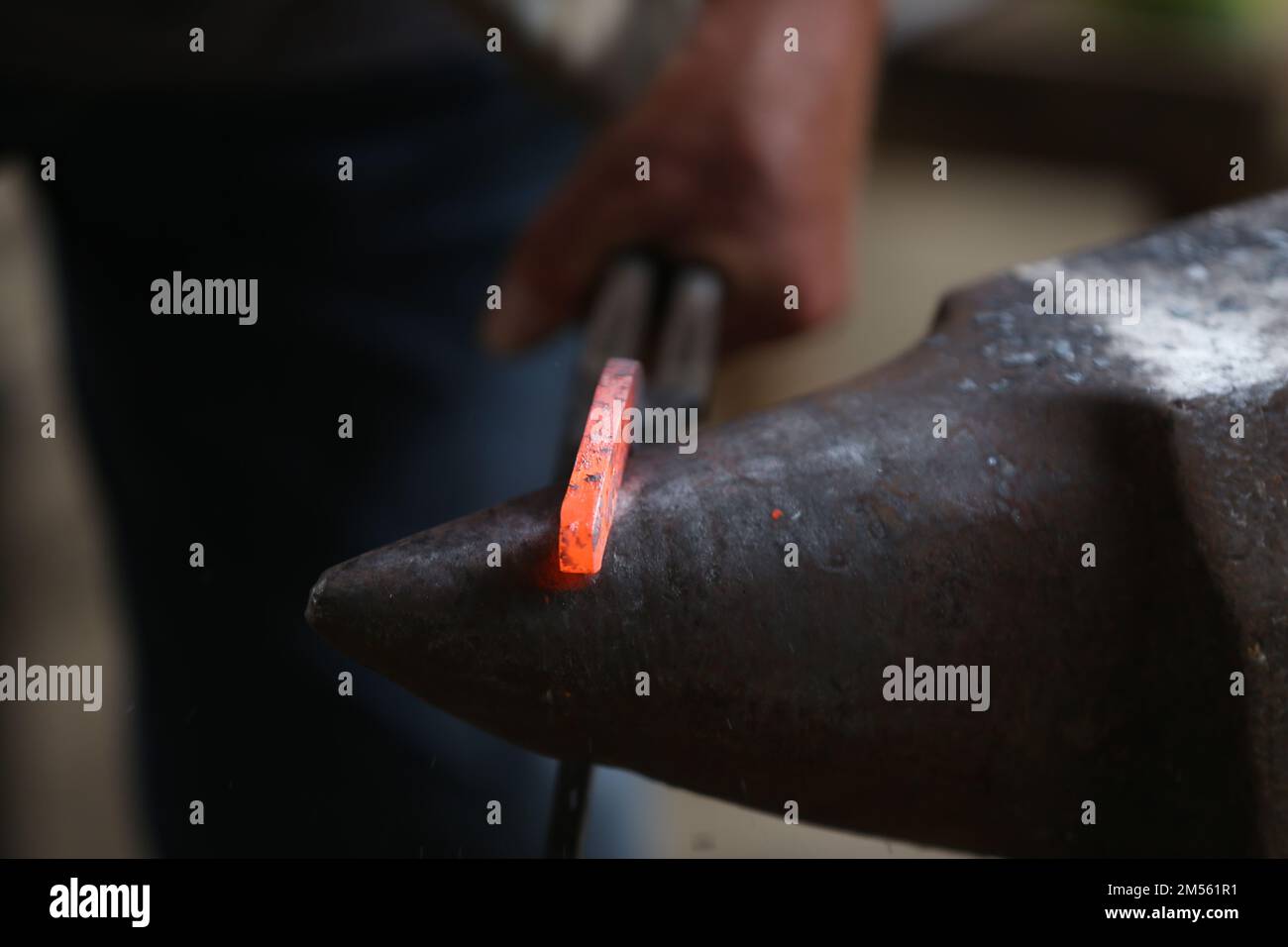 Horse shoe block hi-res stock photography and images - Alamy