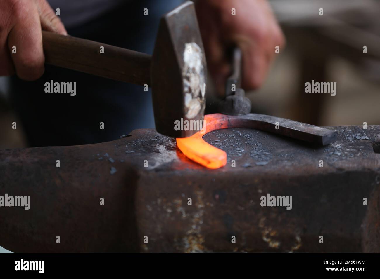 Horse shoe block hi-res stock photography and images - Alamy