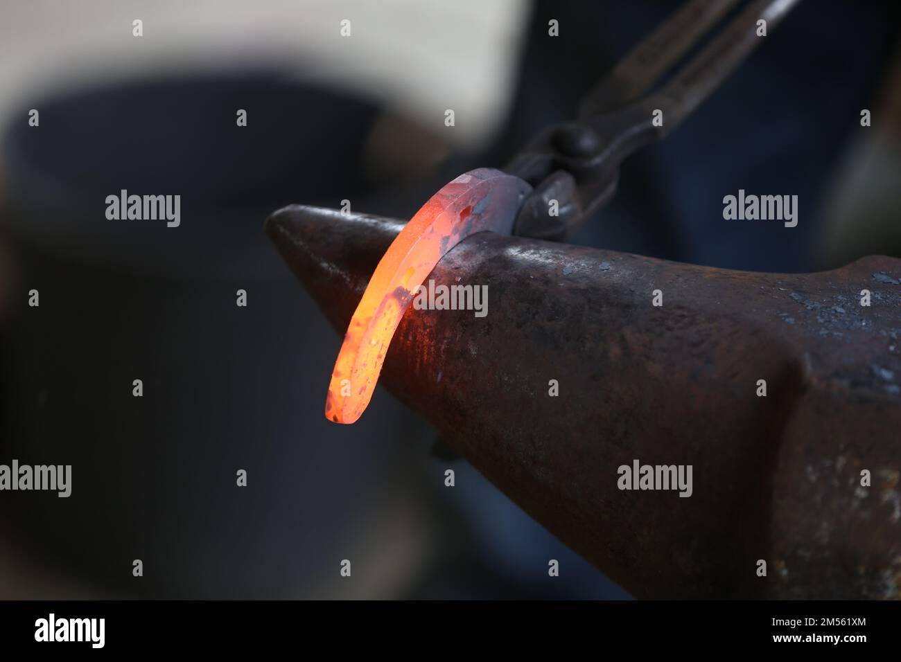 Horse shoe block hi-res stock photography and images - Alamy