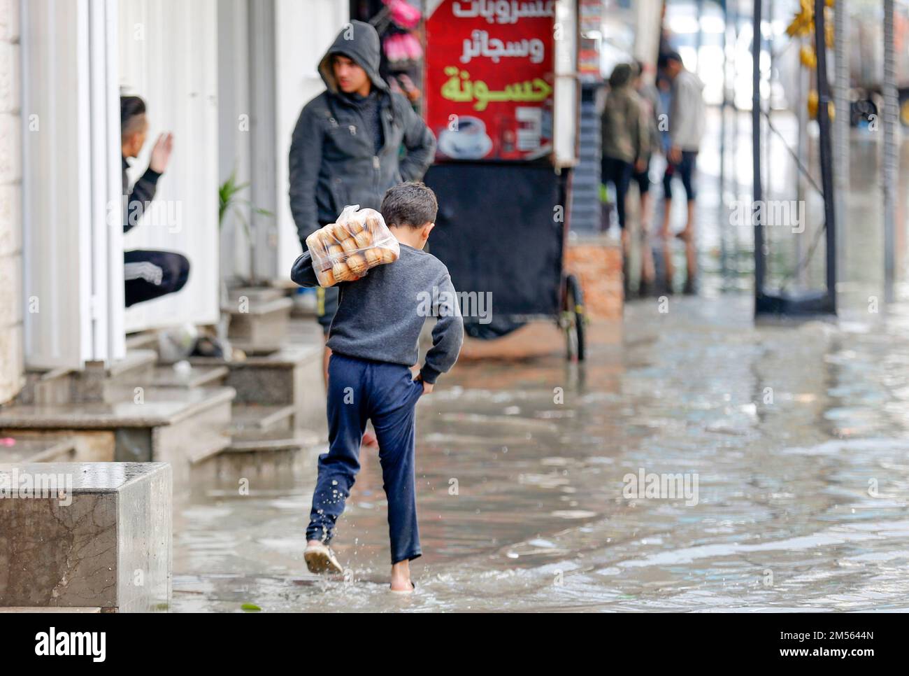 Palestine boy winter hi-res stock photography and images - Alamy