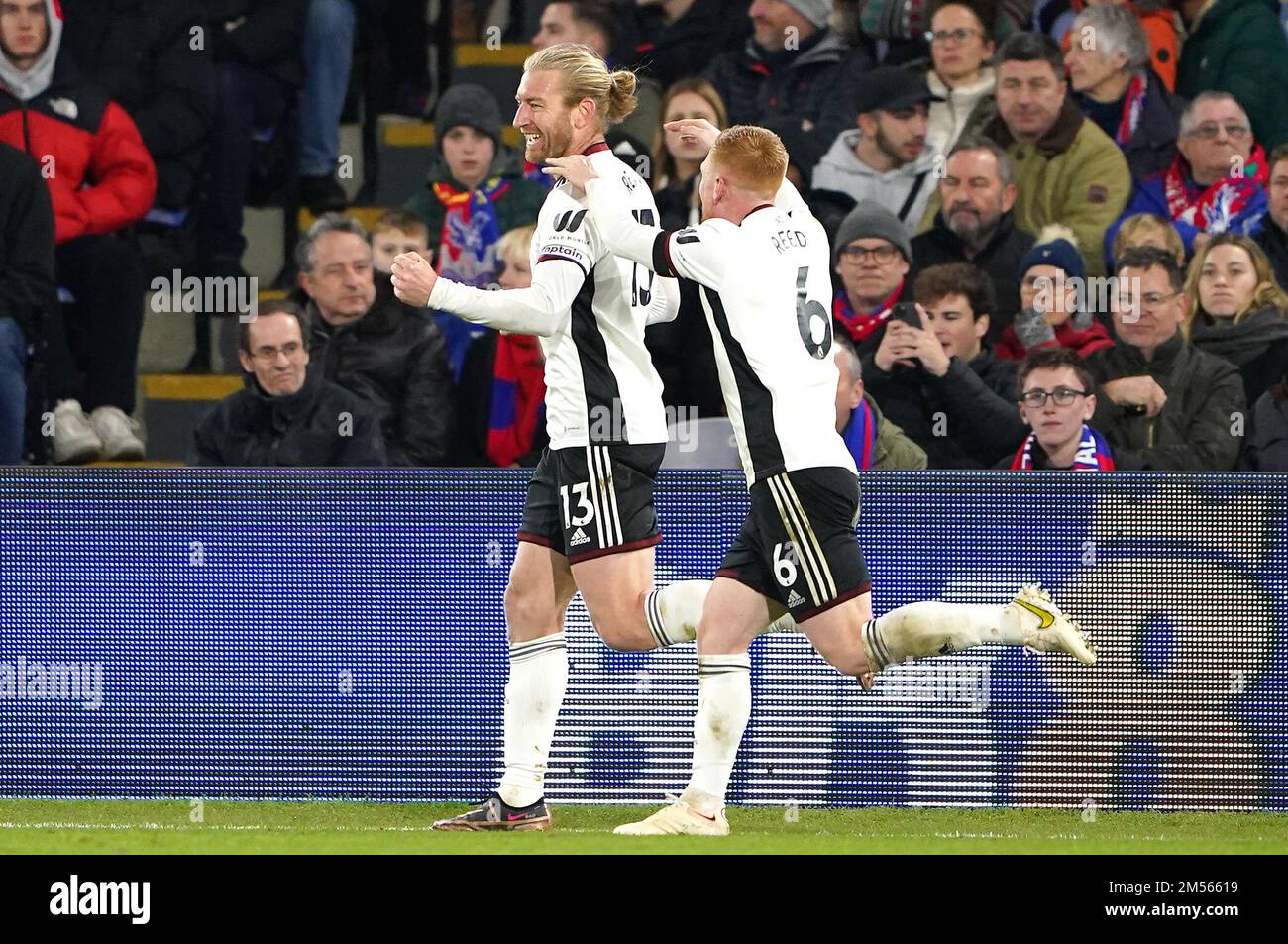 Team mate tim ream hi-res stock photography and images - Alamy