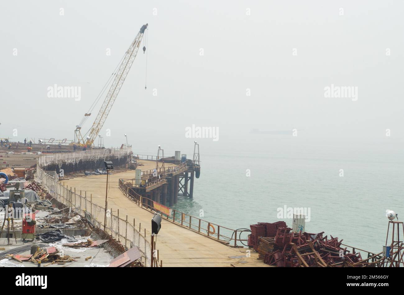 Construction of jetties hi-res stock photography and images - Alamy
