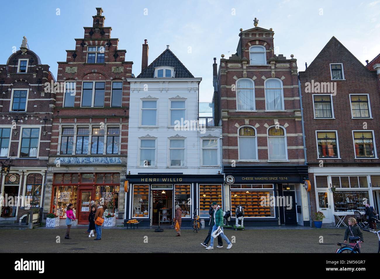 Delft houses hi-res stock photography and images - Alamy