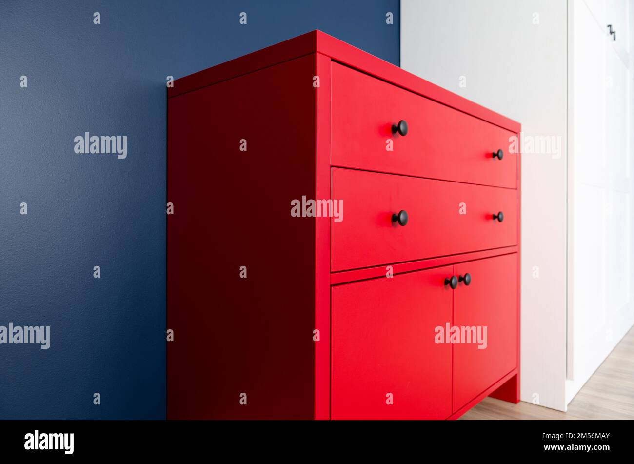 New red chest drawers hi-res stock photography and images - Alamy