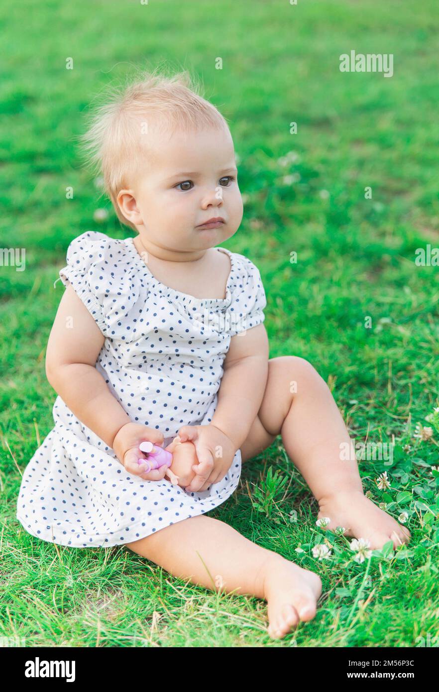 Lovely head dress hi-res stock photography and images - Alamy