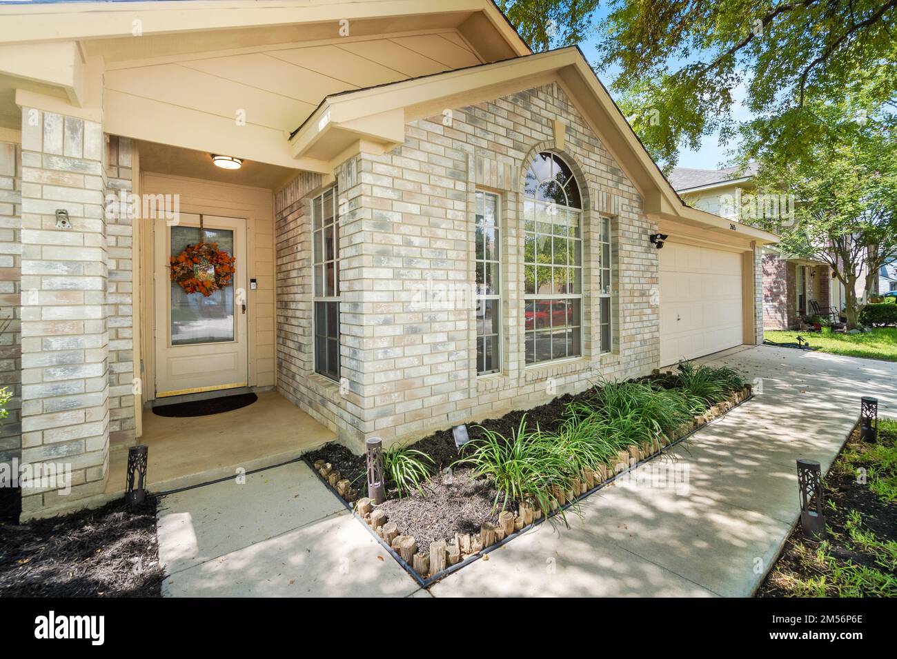 the front view of a home Stock Photo - Alamy