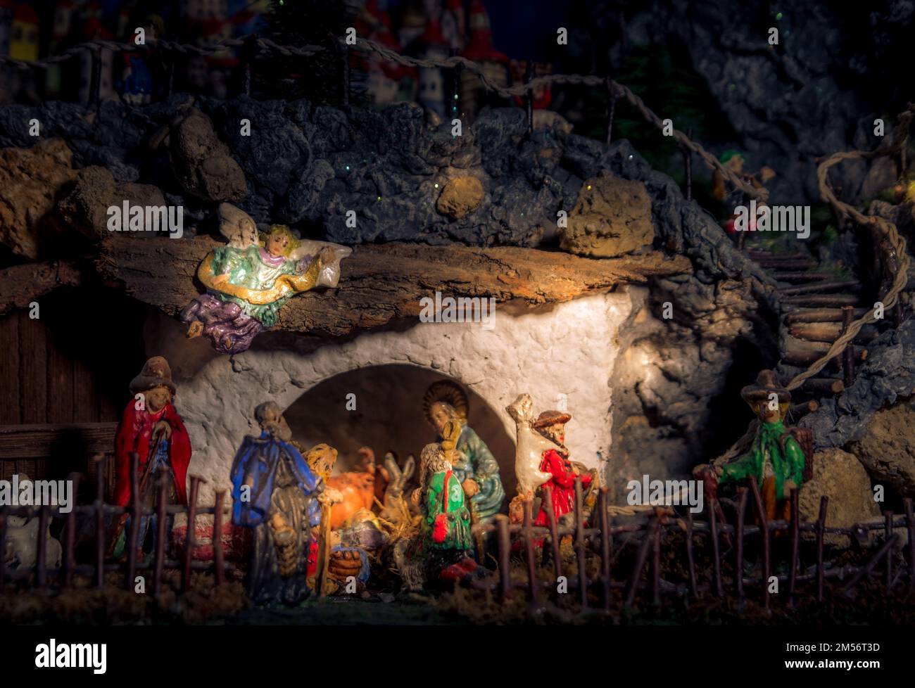 Children with church creche hi-res stock photography and images - Alamy