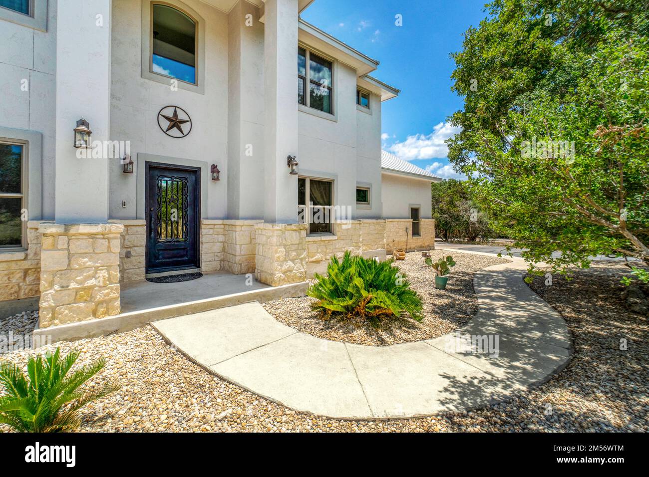 the front view of a home Stock Photo - Alamy