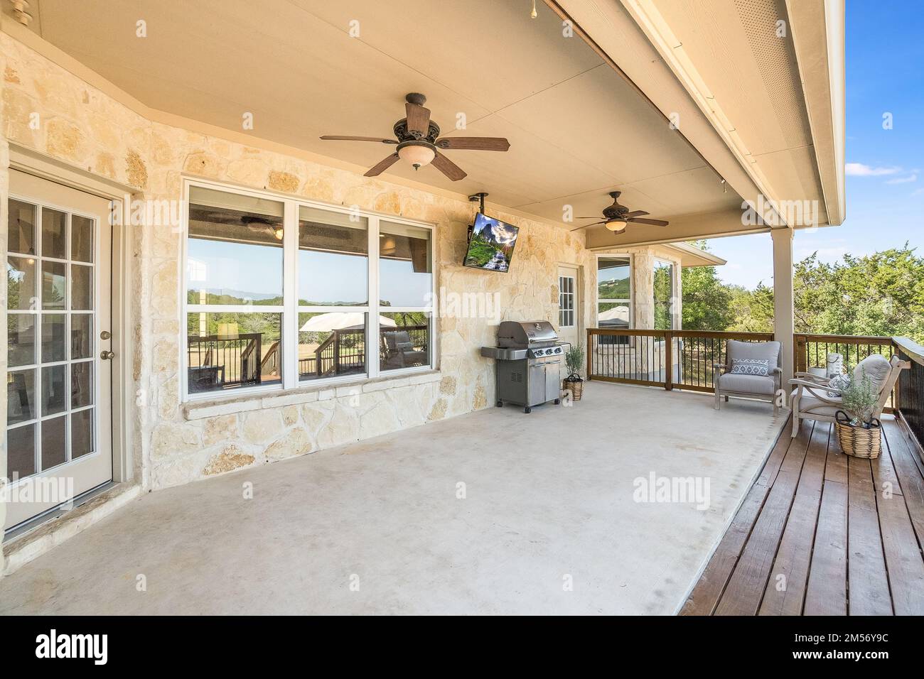 a home back yard Stock Photo - Alamy