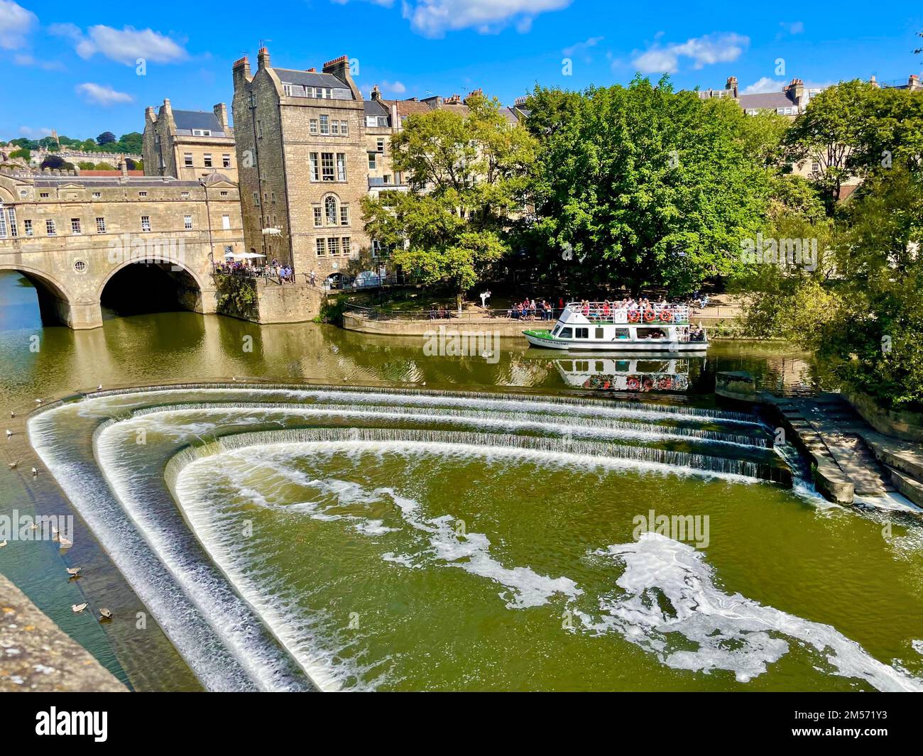 An aerial view of the Pulteney Bridge in Bath, England on a sunny day ...