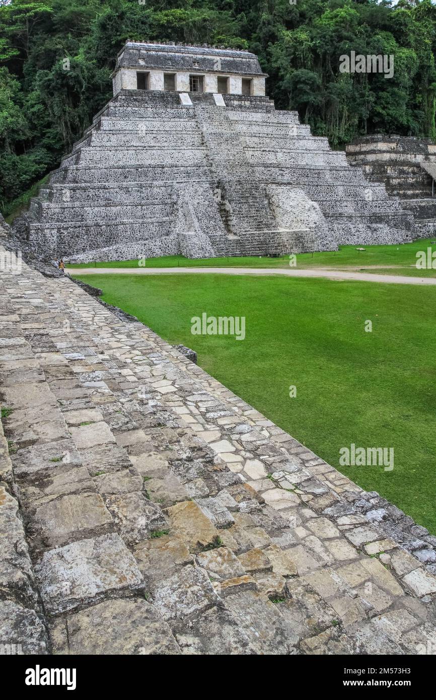 Mayan Pyramid in Palenque - Temple of the Inscriptions, Chiapas, Mexico ...