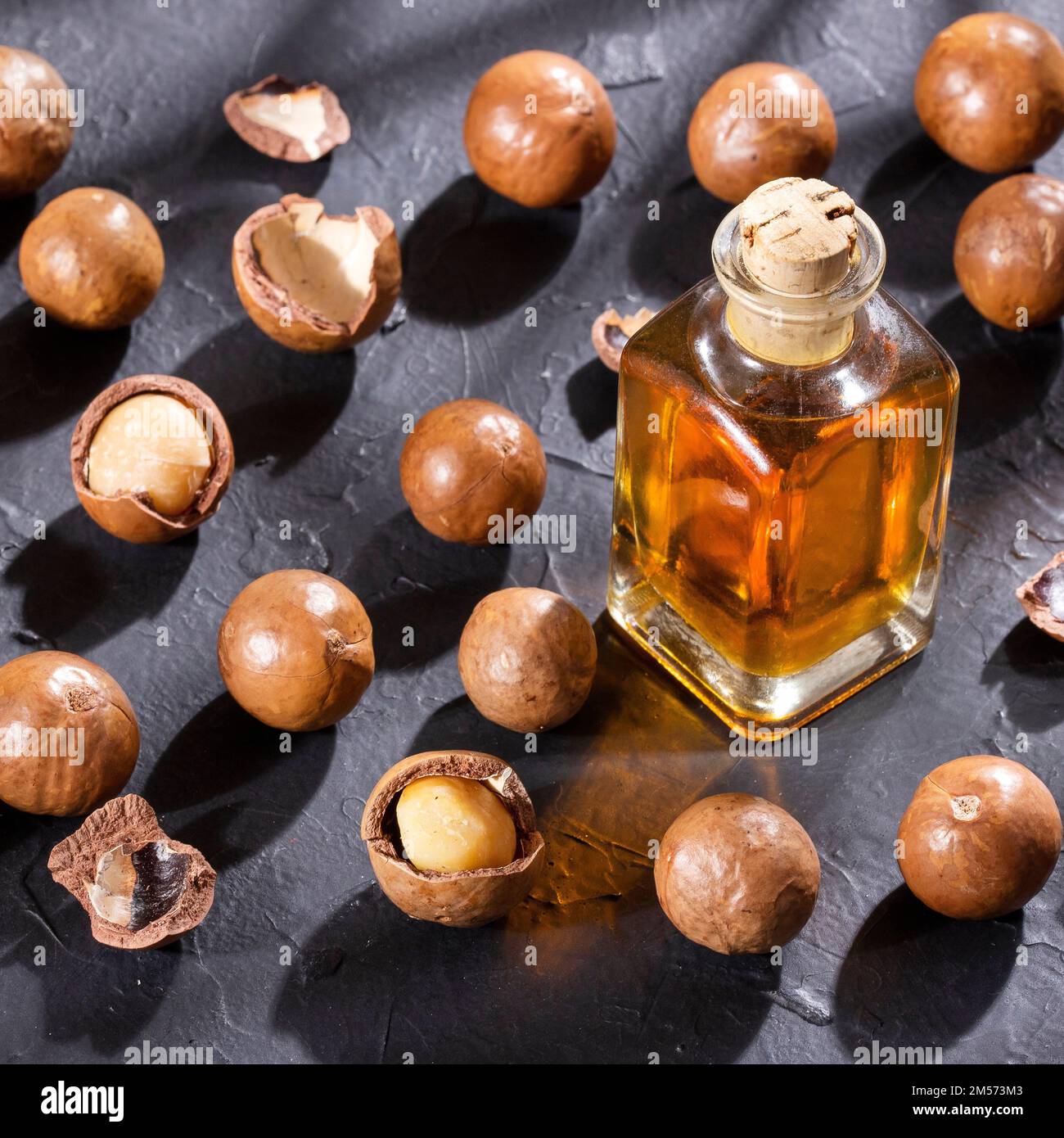 Macadamia integrifolia - Macadamia nuts and oil Stock Photo - Alamy