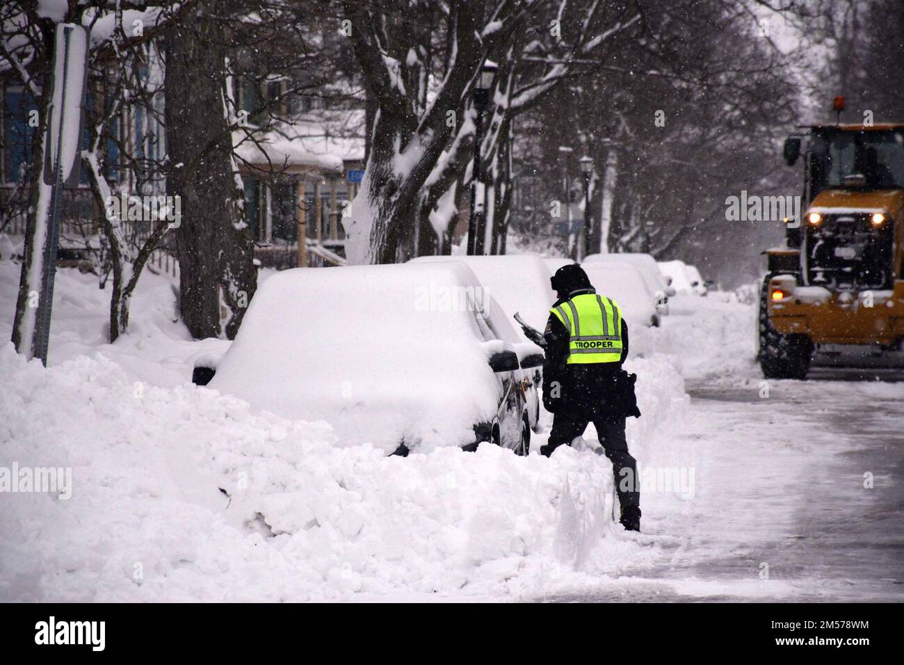 Buffalo, New York, USA. 26th Dec, 2022. Troopers assist road clearing ...