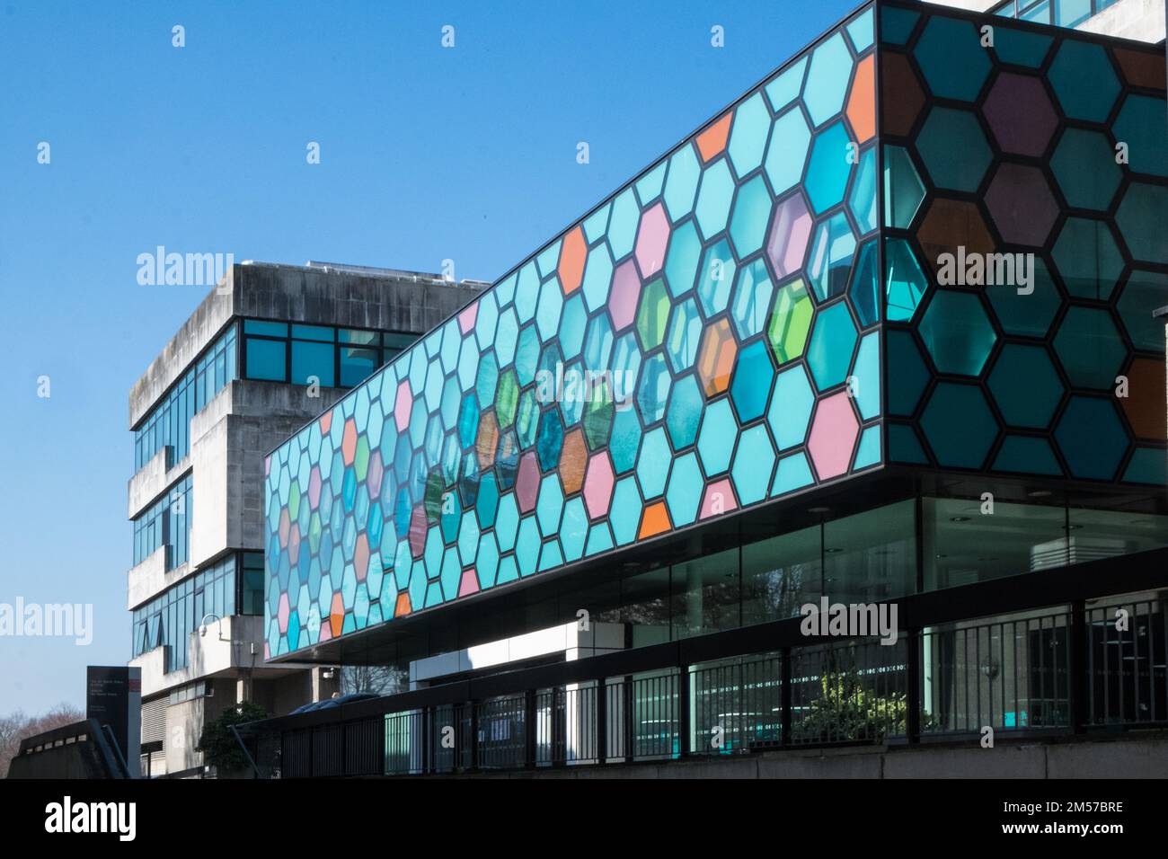 Biosciences building university hi-res stock photography and images - Alamy