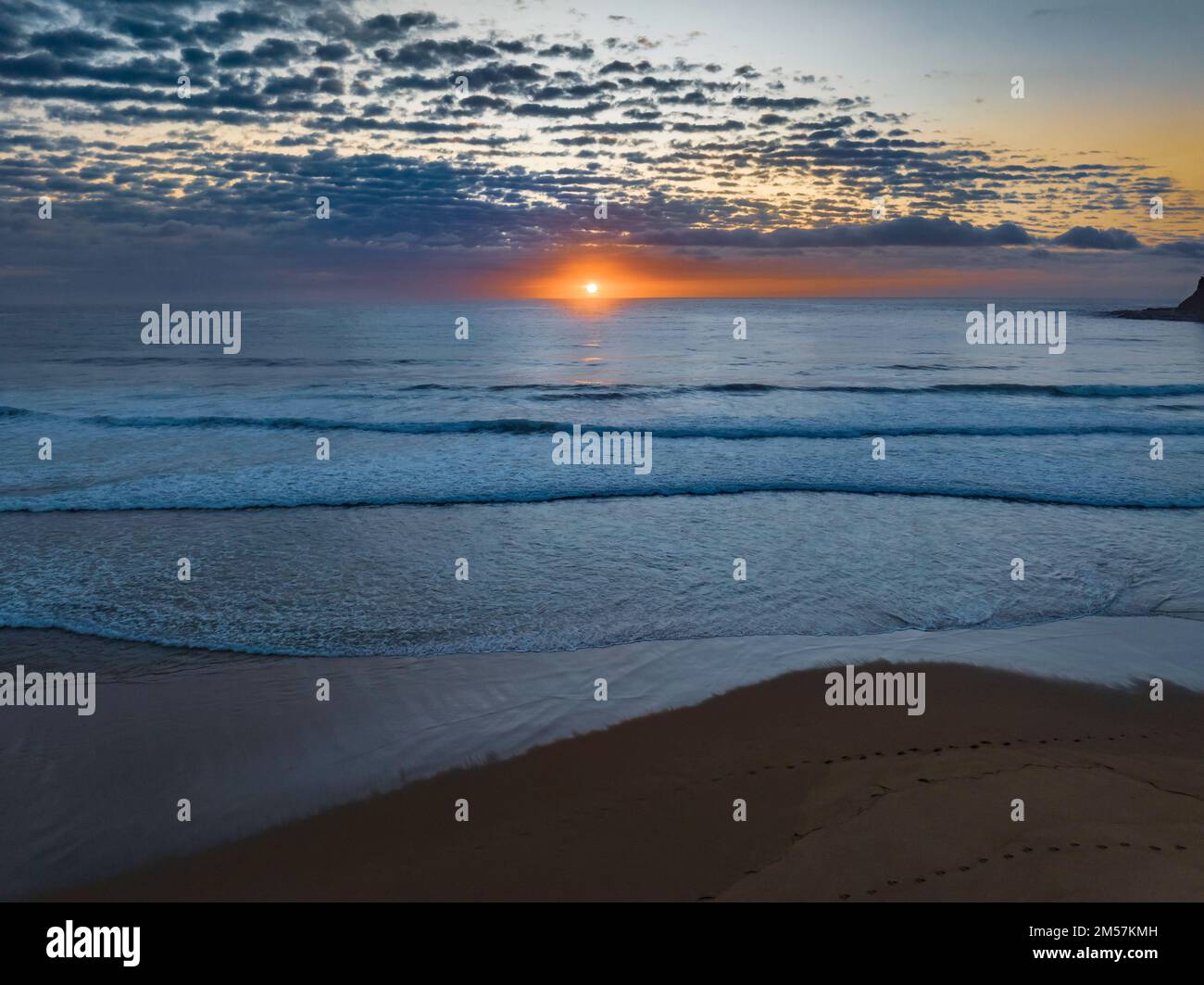 Fanning out hi-res stock photography and images - Alamy