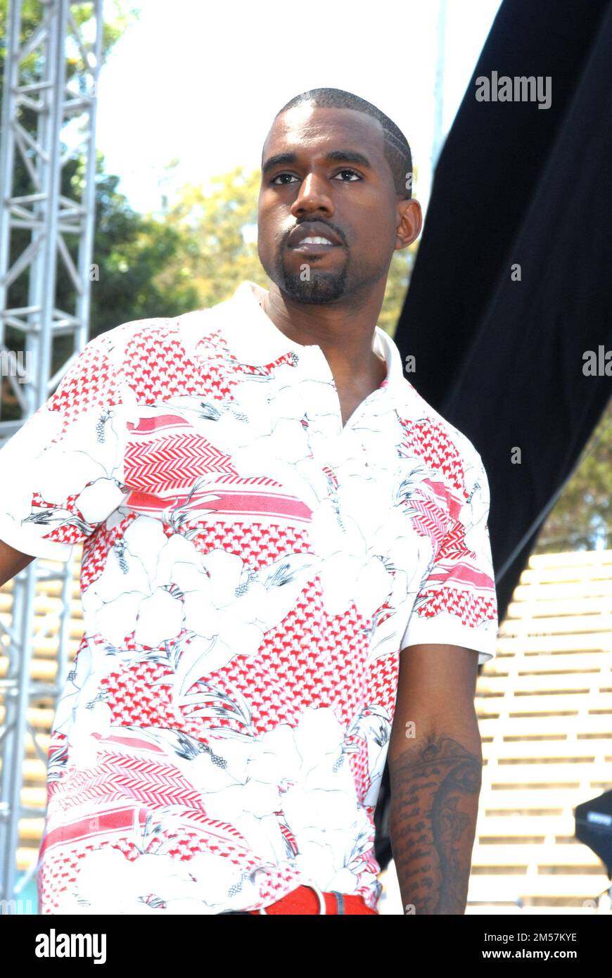 Kanye West Rehearsing At A Starry Night Tribute To Quincy Jones Credit Ron Wolfson Mediapunch