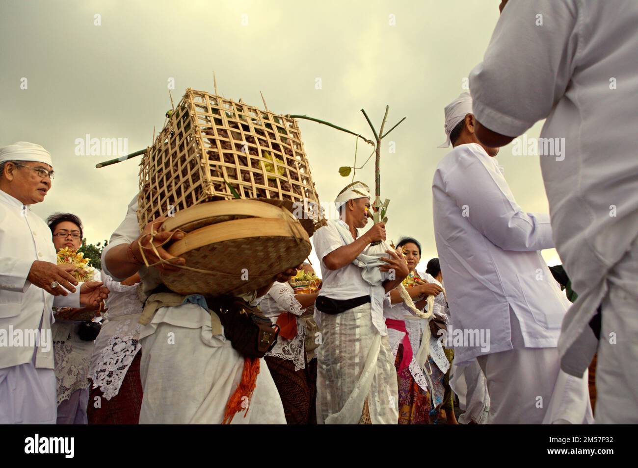 A Balinese clan—including members who are coming from Java island—is ...