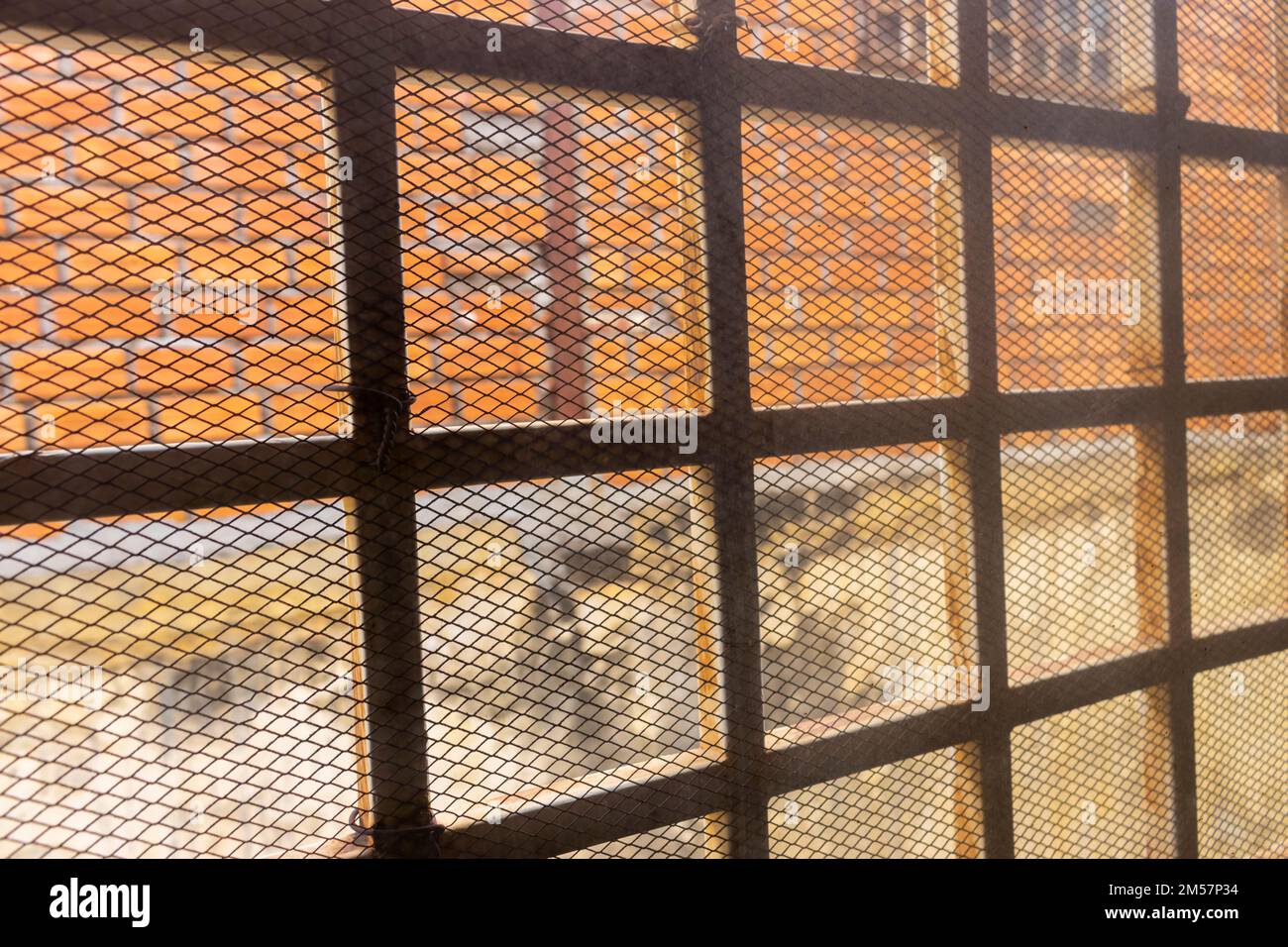 Woven wire bars hi-res stock photography and images - Alamy