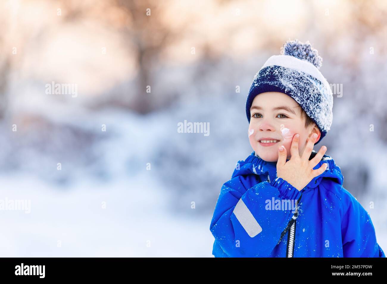 Weather cream hi-res stock photography and images - Alamy