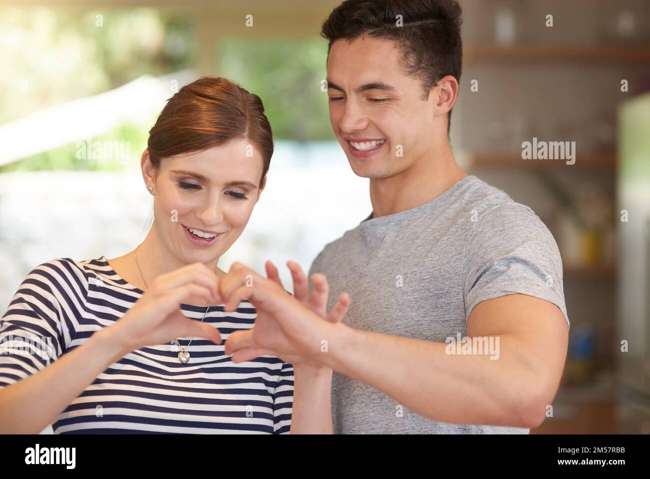 Women selfie kitchen hi-res stock photography and images - Alamy