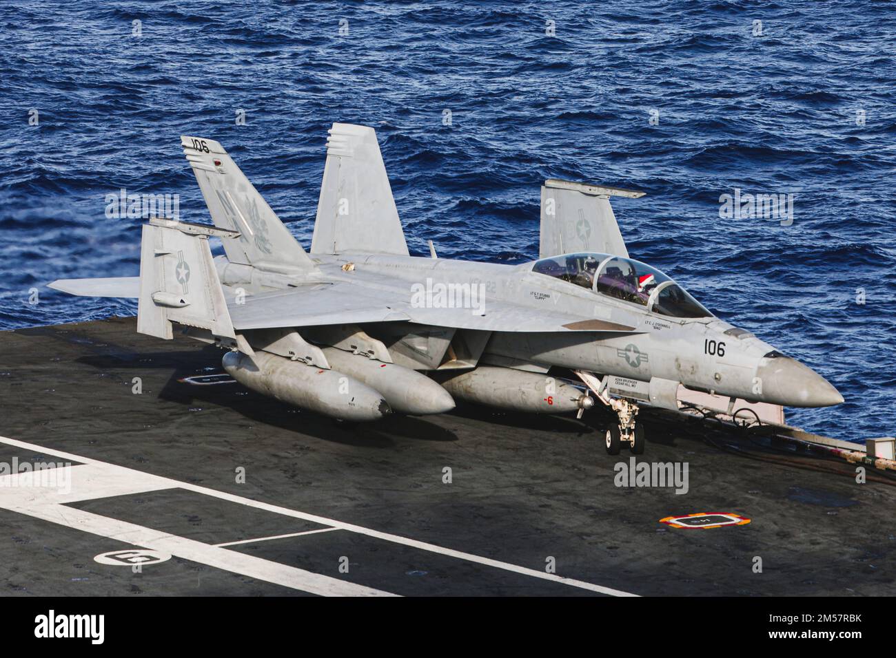 221223-N-PA221-1126 PHILIPPINE SEA (Dec. 23, 2022) An F/A-18F Super ...