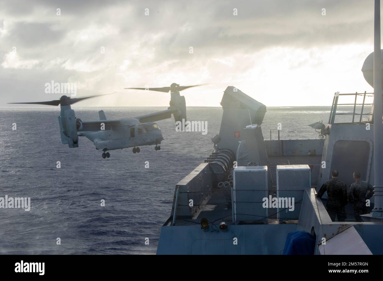 PACIFIC OCEAN (Nov. 18, 2022) — An MV-22 Osprey assigned to Marine ...