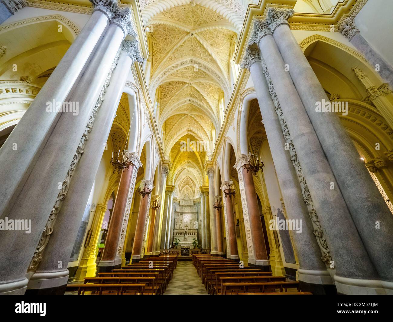 Central Nave of the Royal Cathedral (Real Duomo) in the medieval town ...