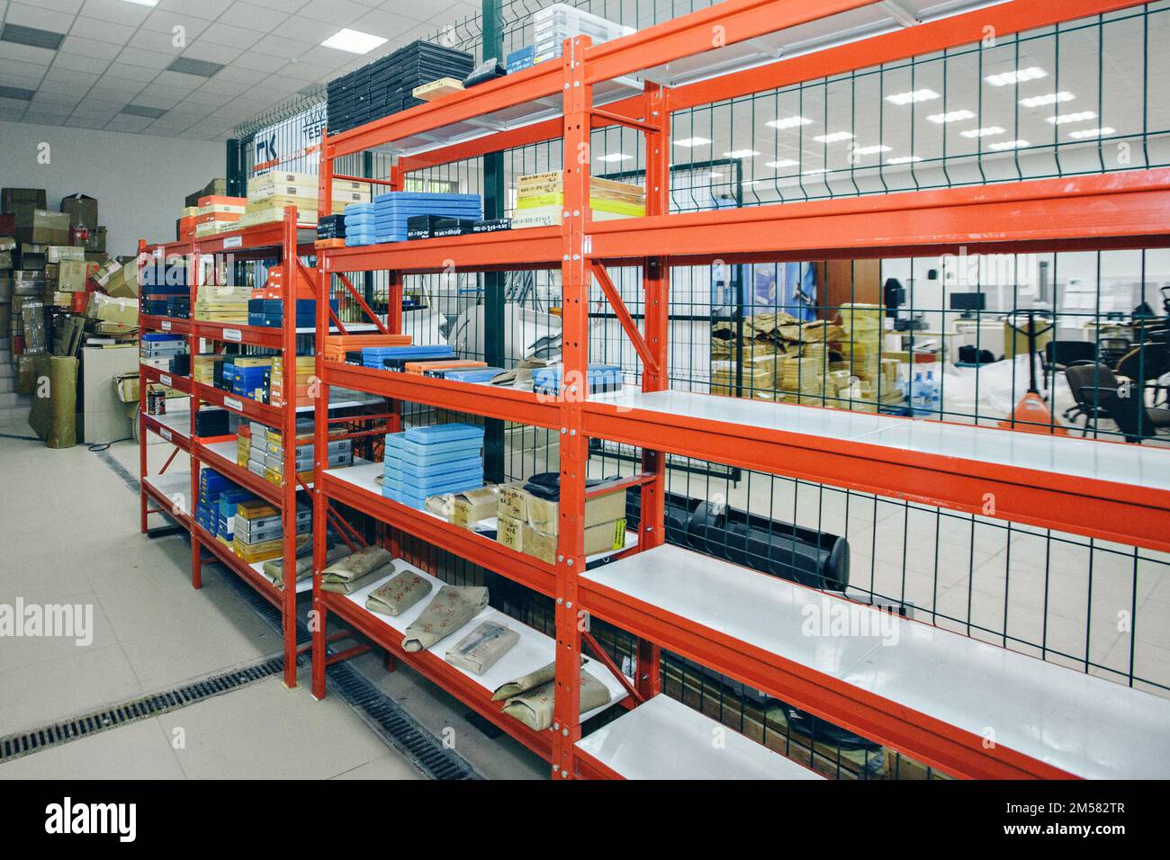 Retail distribution hi-res stock photography and images - Alamy