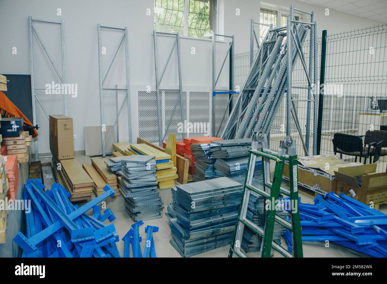 Retail distribution hi-res stock photography and images - Alamy