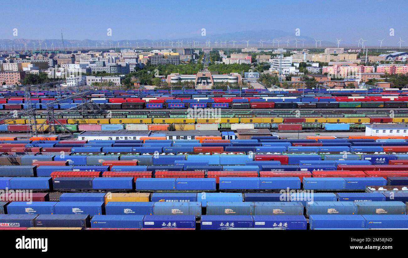 China europe freight trains hi-res stock photography and images - Alamy