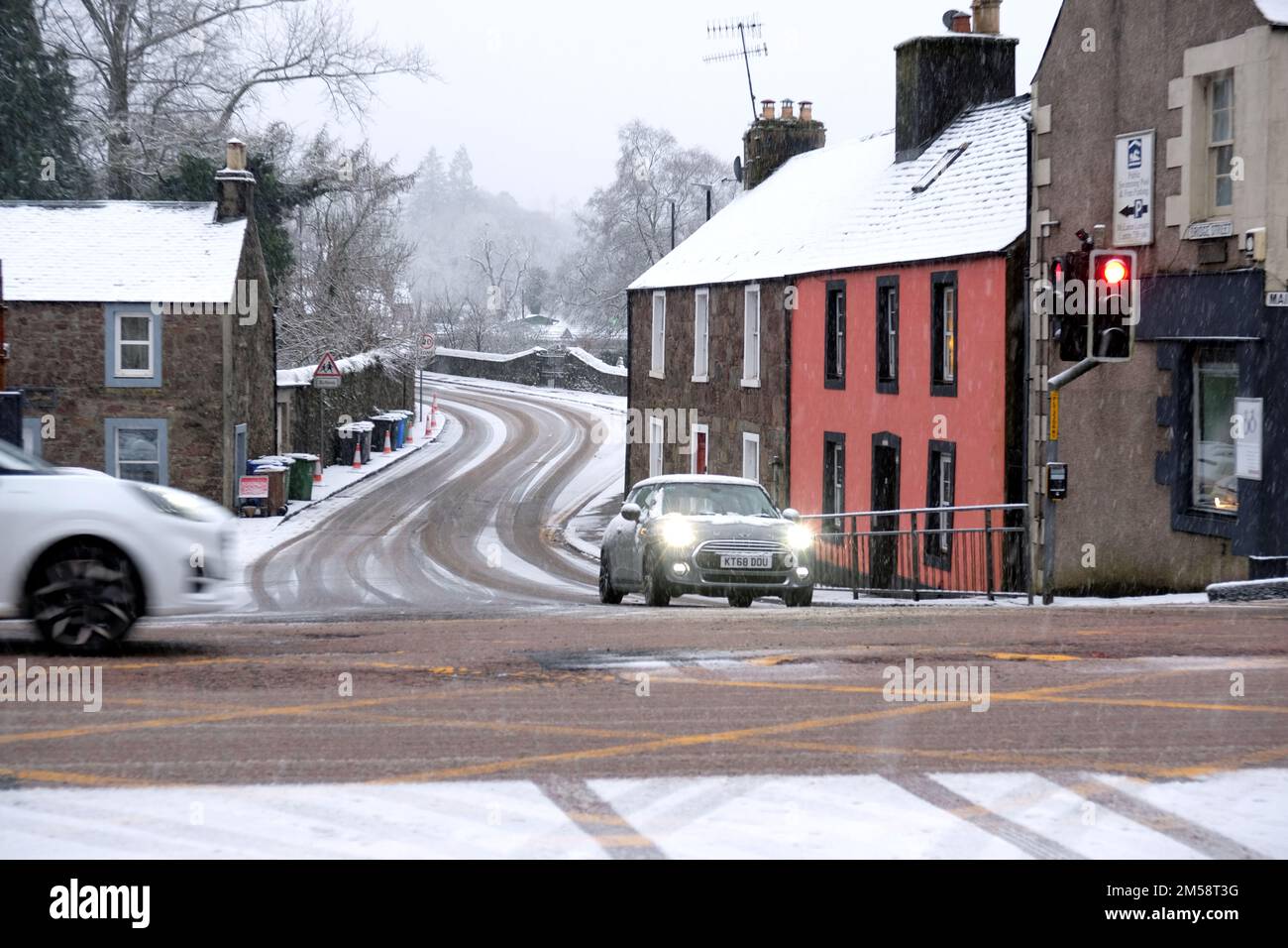 Callander main street hi-res stock photography and images - Alamy