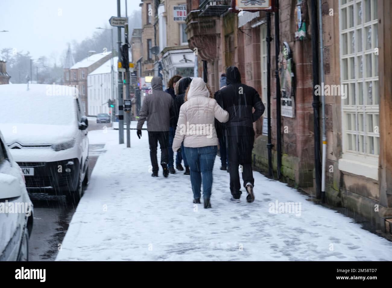 Callander, Scotland, UK. 27th December 2022. Heavy snow falling causing ...
