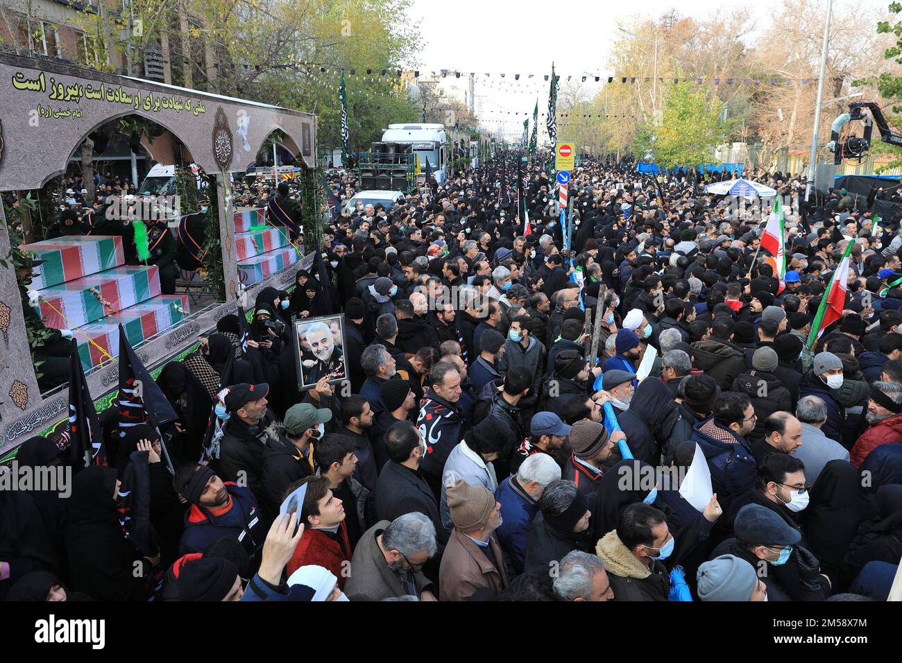 Tehran, Tehran, Iran. 27th Dec, 2022. Mourners attend a funeral ...