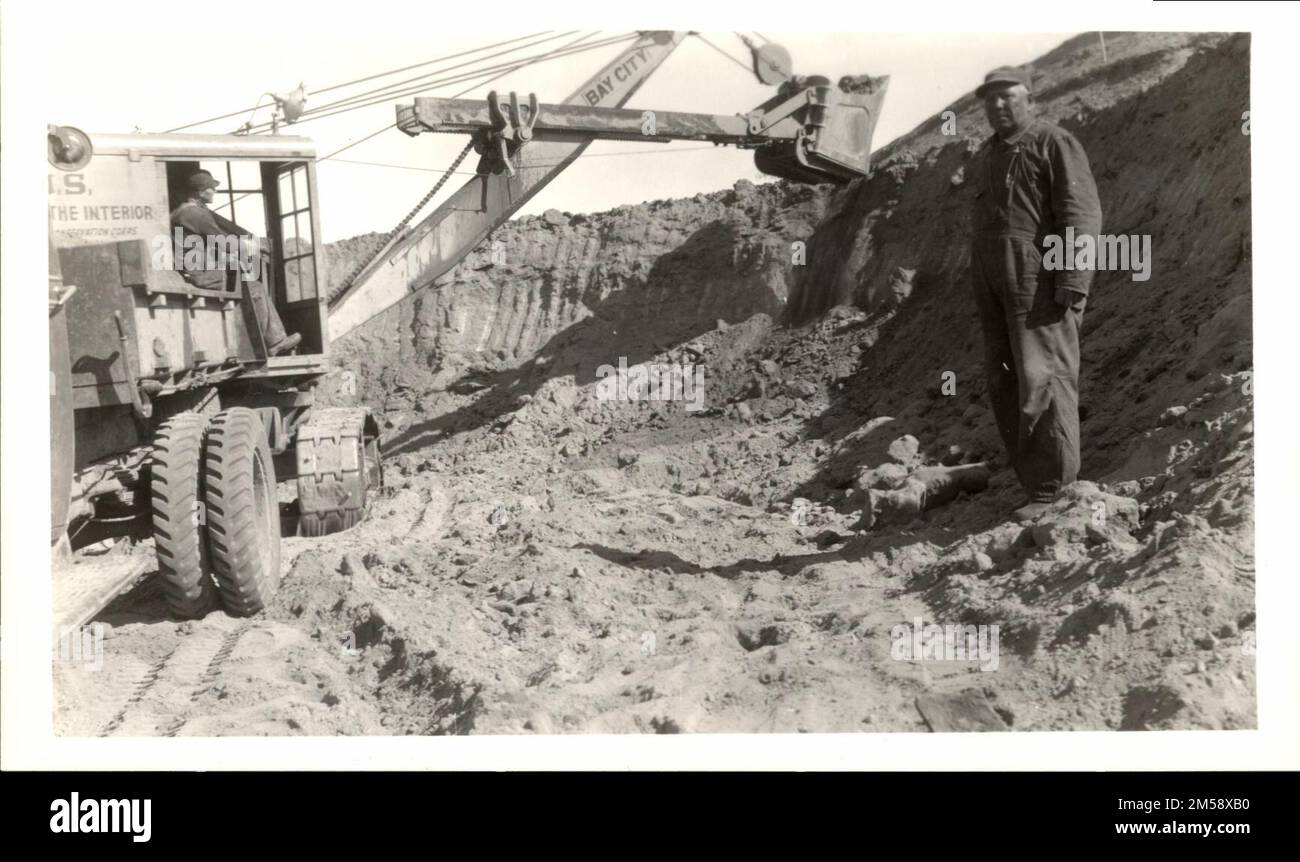 Equipment Reservoir Construction. 1938-01-01T00:00:00.. Department of ...