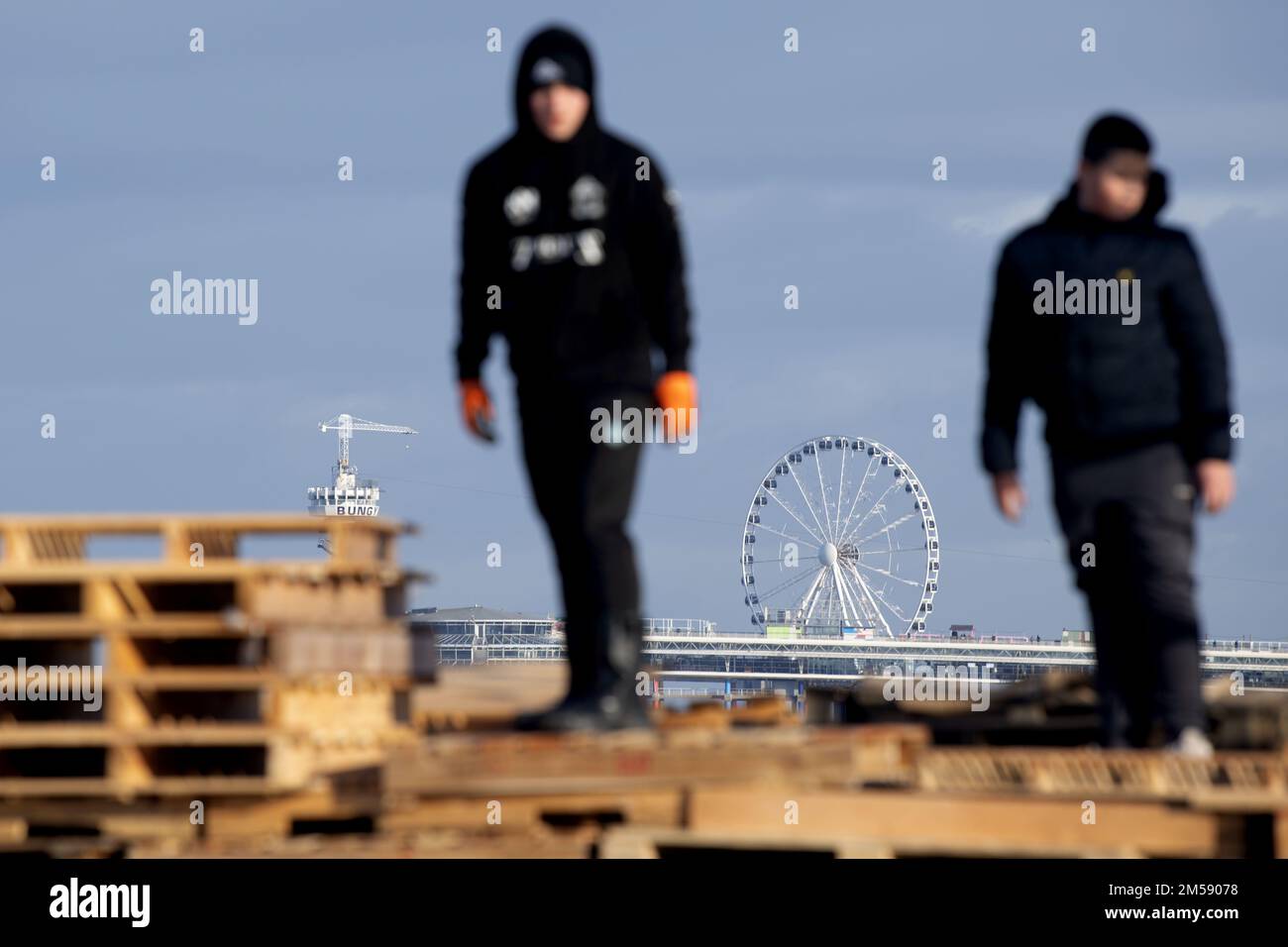 SCHEVENINGEN - The construction of the depot for the New Year's bonfire ...