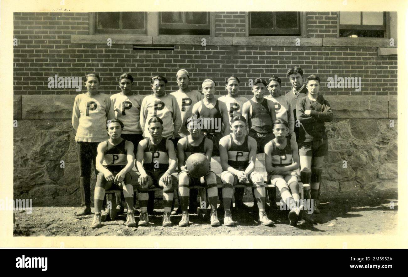 1920s basketball team hi-res stock photography and images - Alamy