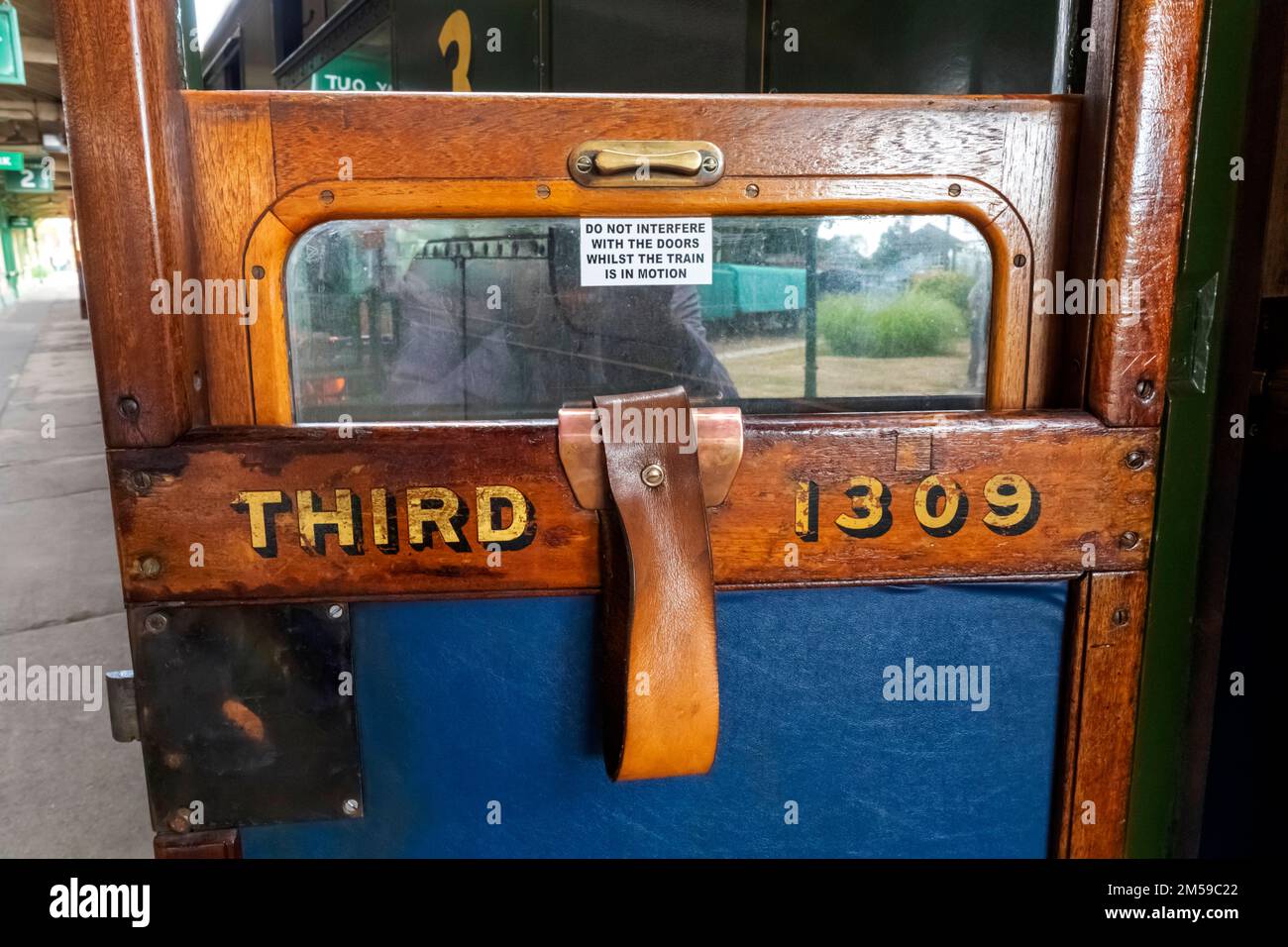 Vintage railway carriage door hi-res stock photography and images - Alamy