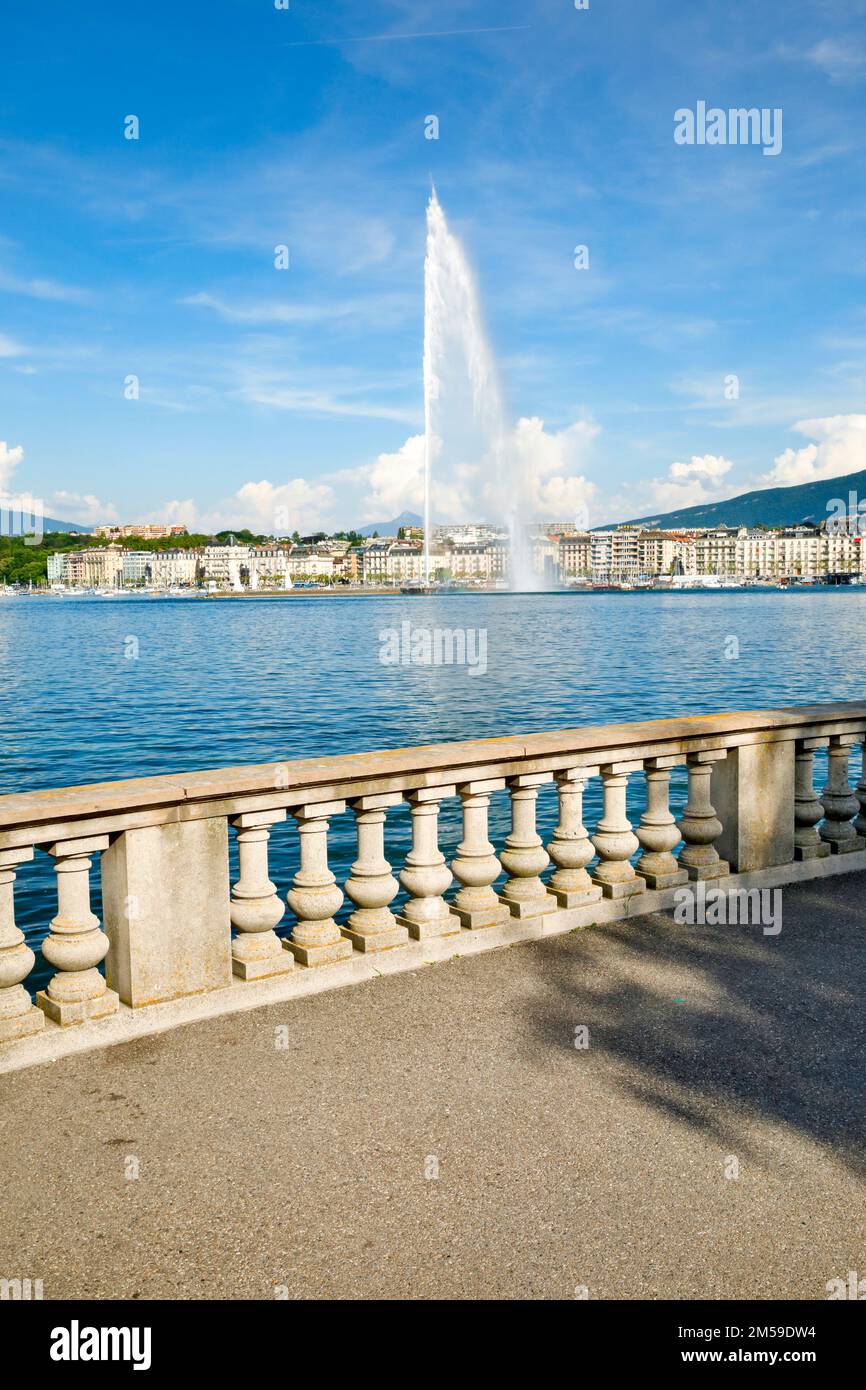 Der Jet d'eau, das Wahrzeichen im Genfer Seebecken, Kanton Genf ...