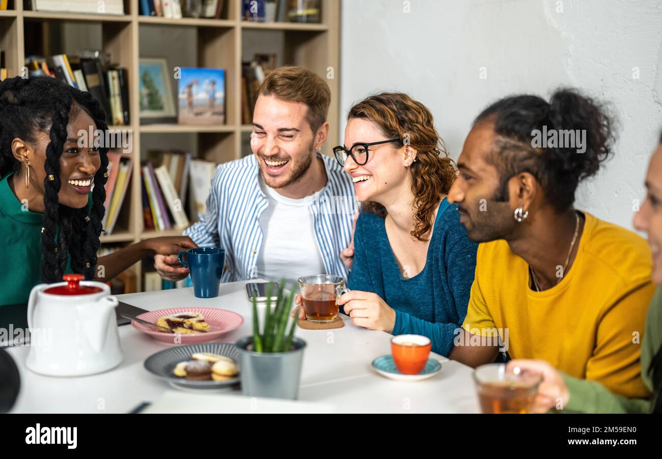 Multicultural students bar hi-res stock photography and images - Alamy
