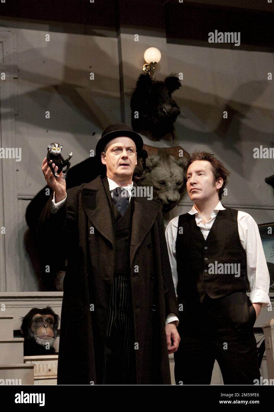 l-r: William Chubb (Bartholomew Meriwether), Ronan Vibert (Lucius ...