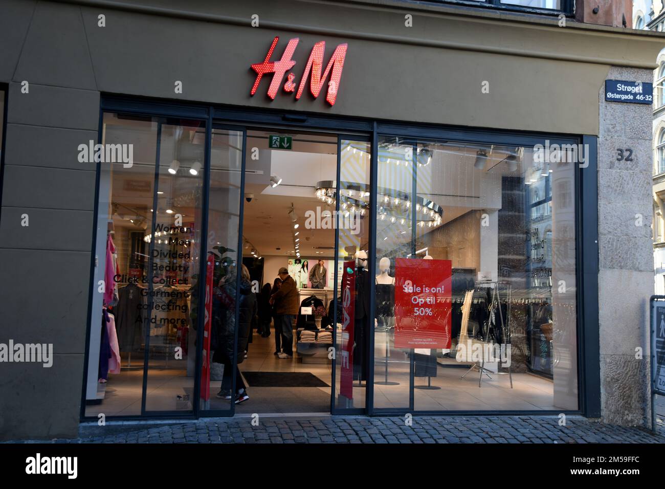 Copenhagen/Denmark/27 December 2022/sale at Swedish retail store H&M ...