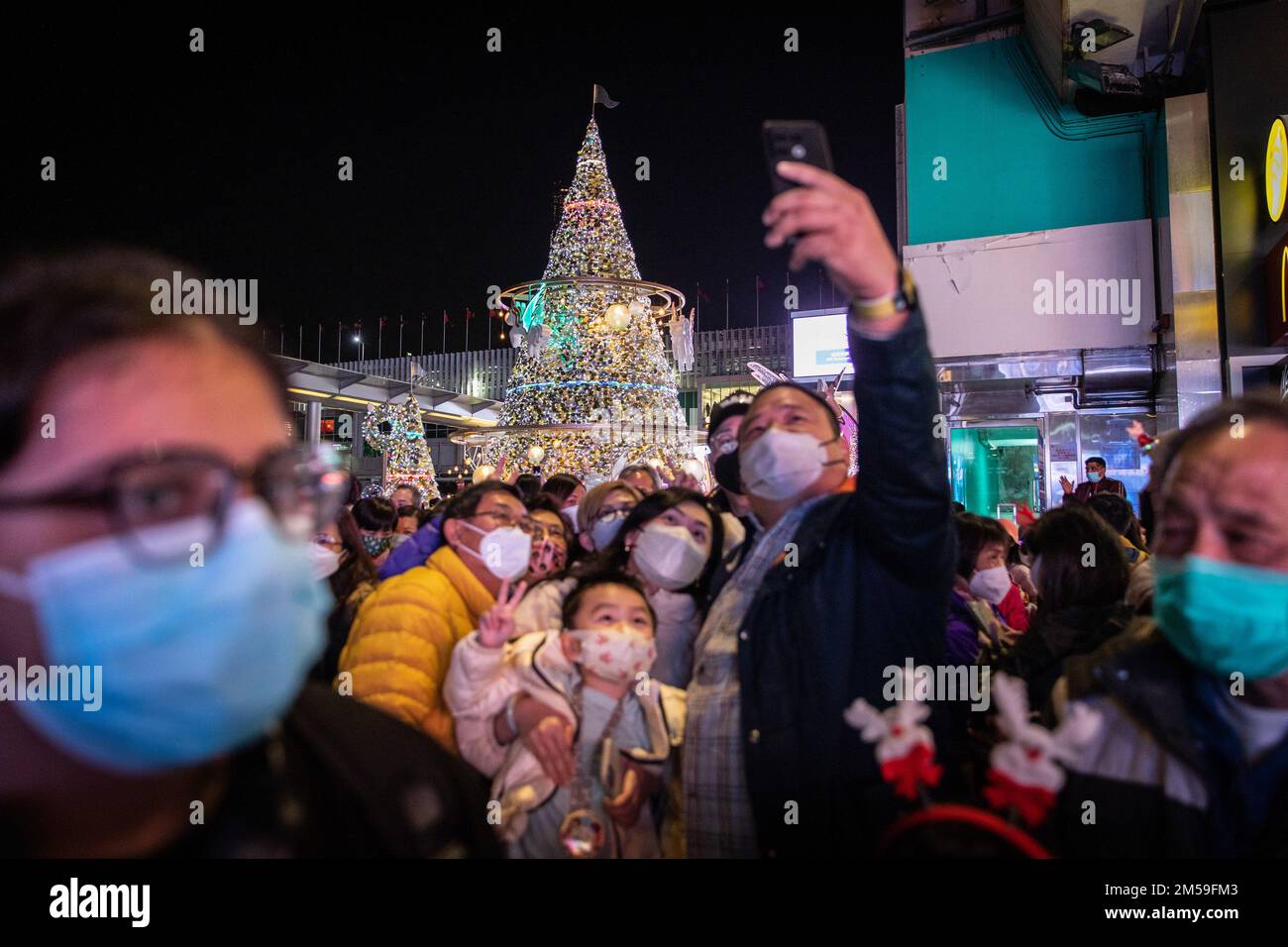 Hong Kong, China. 25th Dec, 2022. People flocked to see the Christmas ...