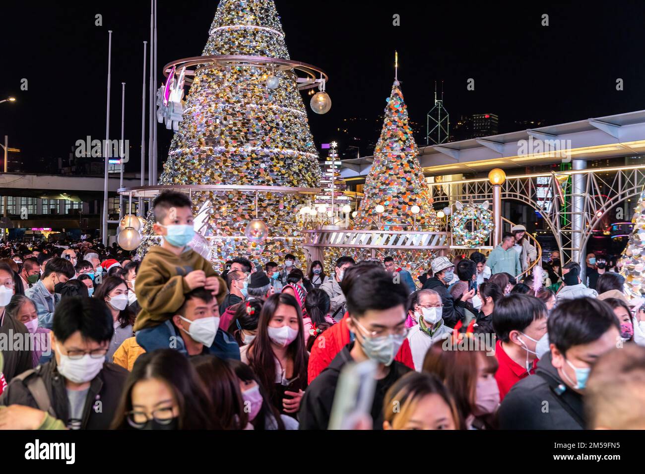 Hong Kong, China. 25th Dec, 2022. People flocked to see the Christmas ...